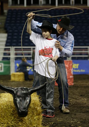 History-making Canadian contingent at NFR led by Alberta team ropers ...