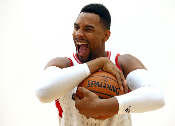 Raptors' Sullinger back practising but no return date set | Toronto Sun