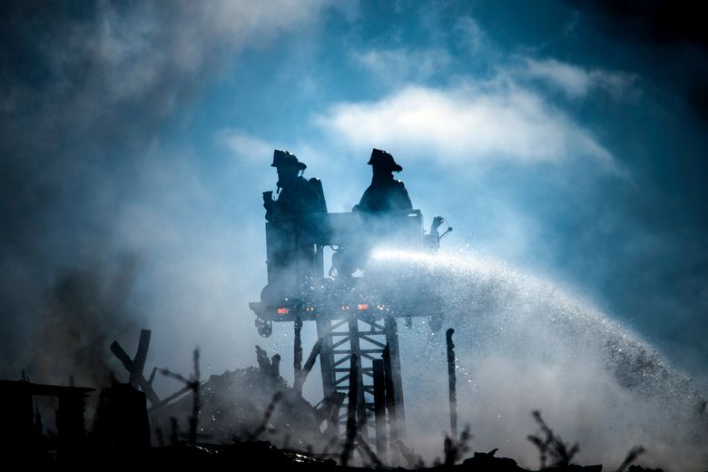 Four-alarm fire in Baseline-Merivale area displaces tenants | Ottawa Sun