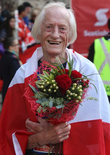 Record-breaking marathon runner Ed Whitlock dies | Toronto Sun