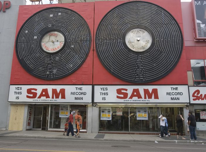 Ryerson restoration of landmark Sam the Record Man sign underway ...