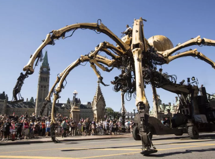 It's a family affair for visitors to Day 3 of La Machine | Ottawa Sun