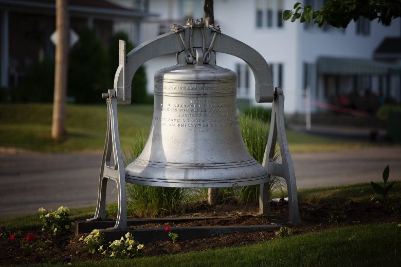 Massive 2,000 pound bell stolen from Quebec town | Toronto Sun