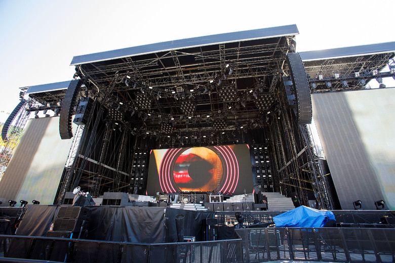 Welcome to the Commonwealth jungle: Stadium set for massive rock ...