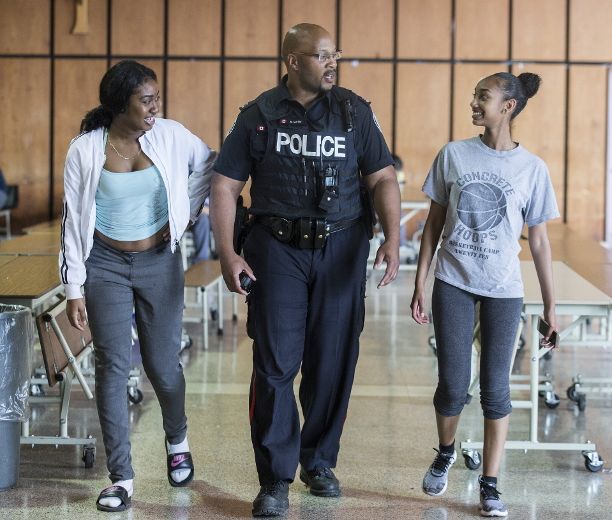 TDSB puts cops-in-schools program on shelf | Toronto Sun