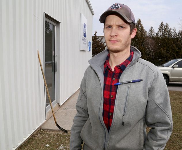 Green, gold colours of day | The Kingston Whig Standard