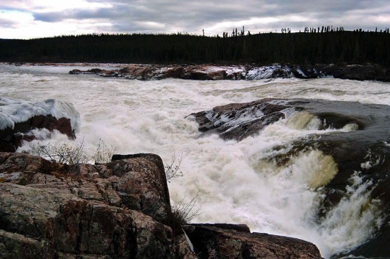 Feds OK controversial Labrador hydroelectric project | Toronto Sun
