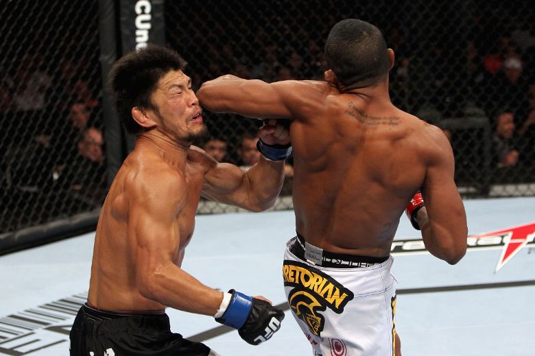 Brazilians dominate UFC 142 in Rio | Toronto Sun