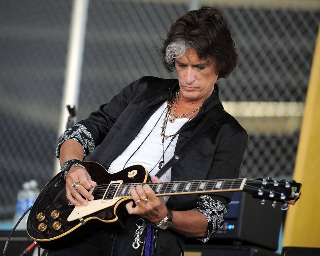 Joe Perry writing autobiography | Toronto Sun