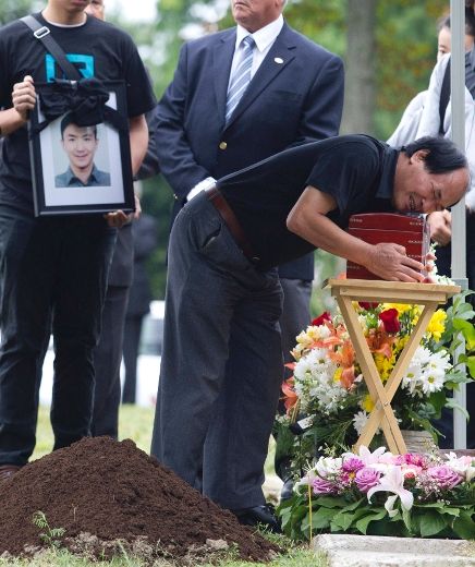 Jun Lin's mother opens door to forgiving Magnotta | Toronto Sun