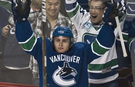 Canucks Send Sweatt Back To The Farm | Vancouver Sun