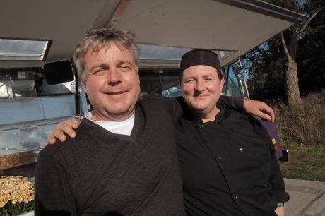 Feastro the Rolling Bistro and the Green Man on Food Network's Eat St ...