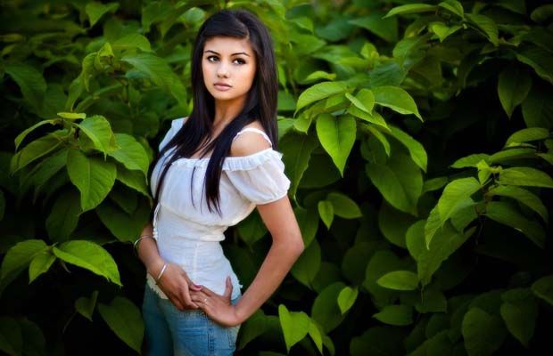 Candlelight Vigil for Maple Batalia Friday in Holland Park | Vancouver Sun