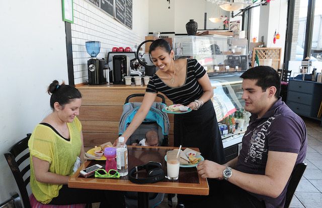 I review Molli Cafe: humble but standout fare | Vancouver Sun