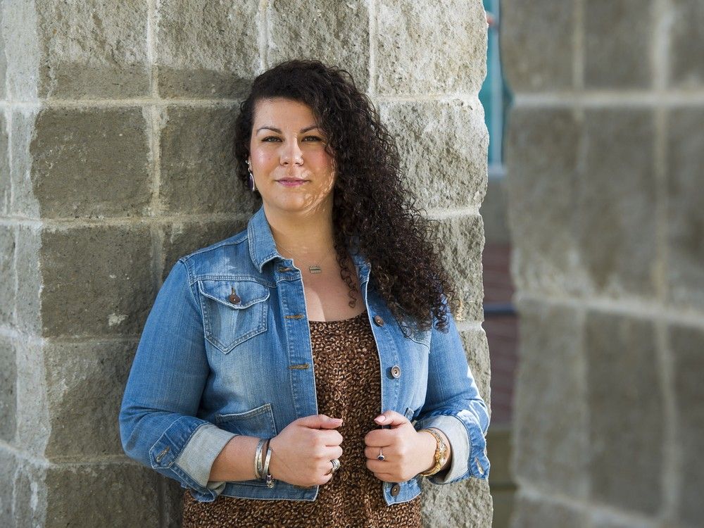 Courage award winner credits 'pretend mamas' with saving her life ...