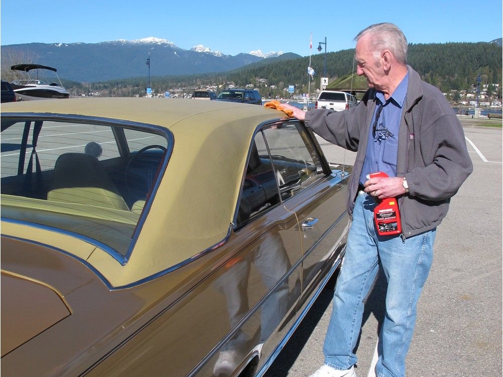 Vancouver park life and sulphur piles where homes coexist with industry ...