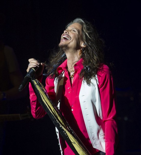 Review: Steven Tyler goes Out On a Limb at the Orpheum — with mixed ...