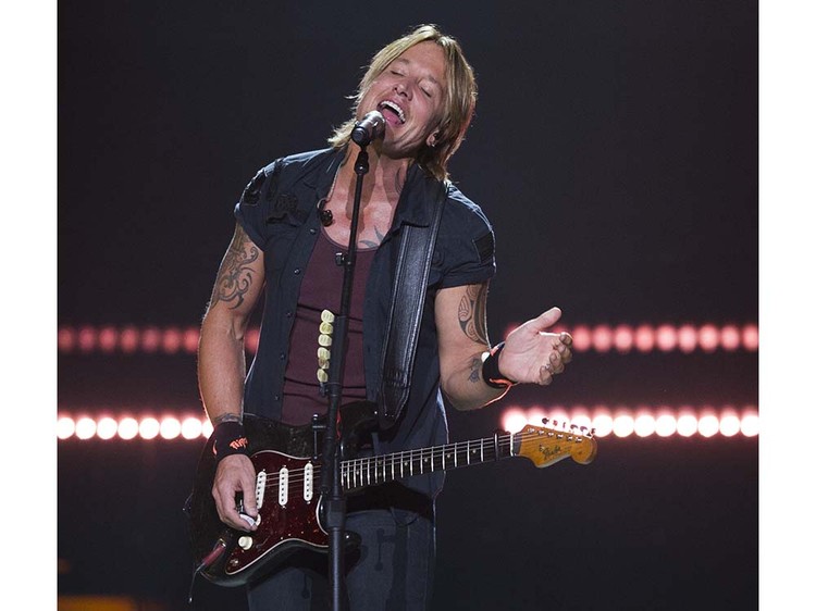 Photos: Keith Urban's Ripcord World Tour in Vancouver | Vancouver Sun