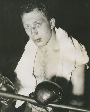 Vintage Vancouver boxing: Photos bring back the fighting '40s ...