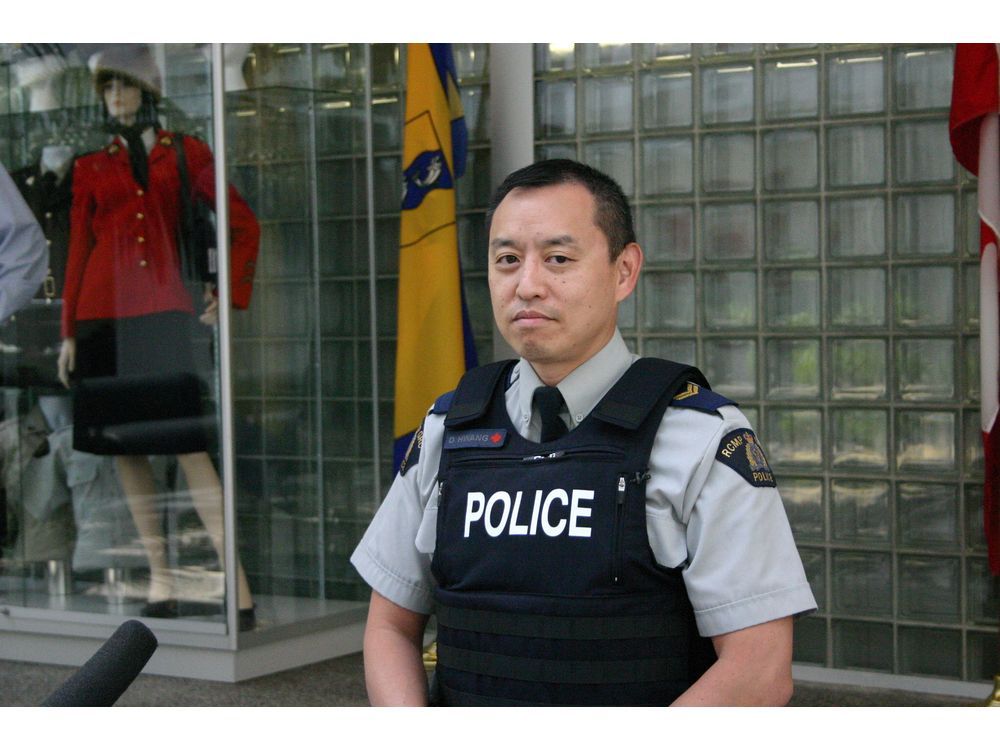 Richmond Rcmp Arrest 16 Christmas Shoplifters Vancouver Sun 1556