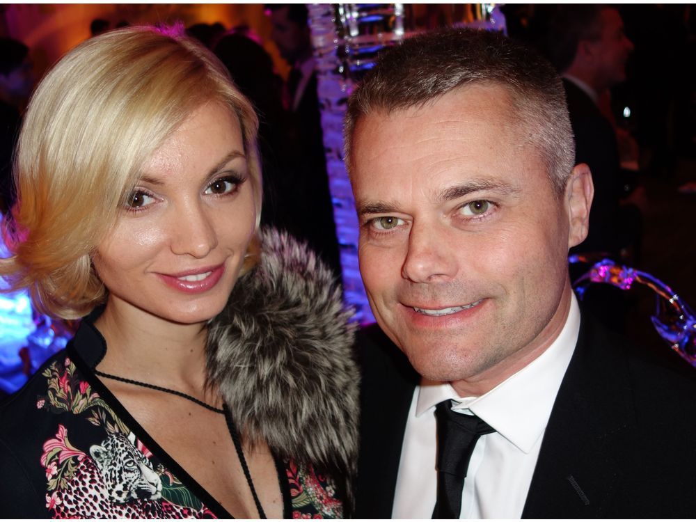 Malcolm Parry: Partiers toast opening of Trump Hotel | Vancouver Sun