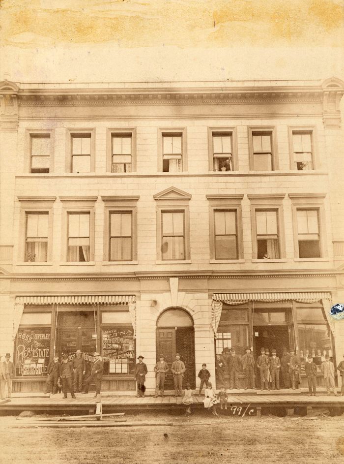 This Week in History: 1890 The masses argue about a new post office ...