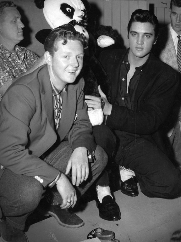 Red Robinson, Vancouver's beloved disc jockey, turns 80 on the radio ...