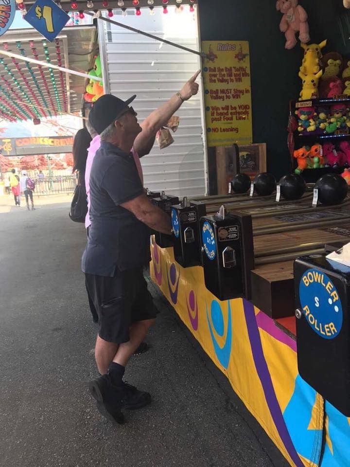 Mel Gibson spends a day at the PNE | Vancouver Sun