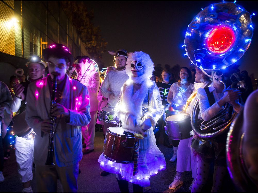 Parade of Lost Souls draws ghouls to east Vancouver 'hood | Vancouver Sun