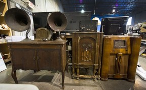 Antique radio auction in Abbotsford creates buzz | Vancouver Sun