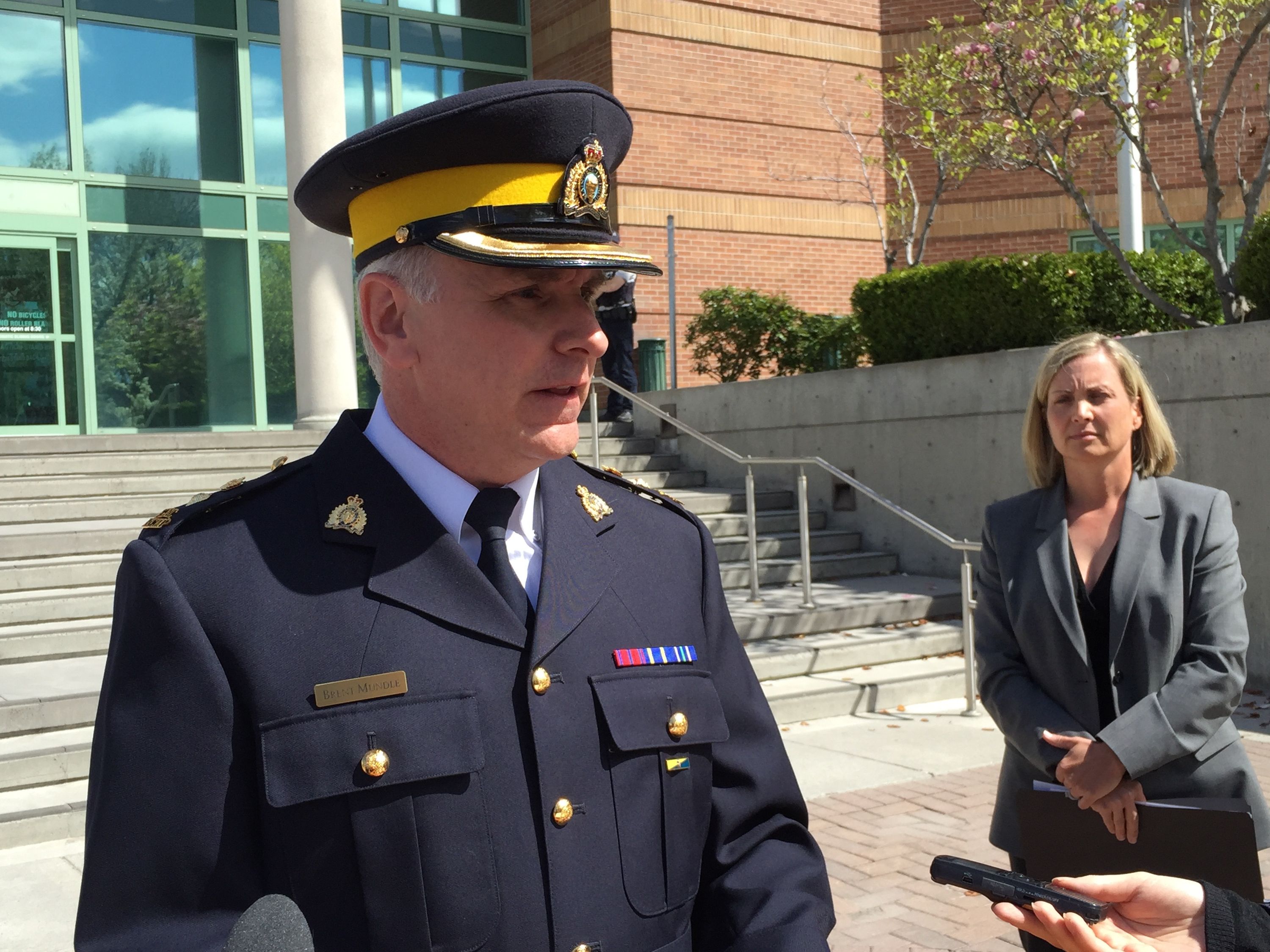 Watch the surveillance video of the brazen shooting of Jonathan Bacon ...