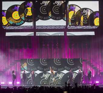 Review: Shania Twain's NOW tour hits Rogers Arena | Vancouver Sun