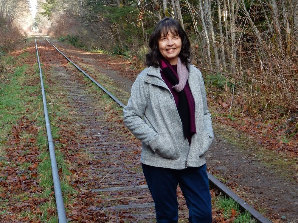 Book review: Paula Wild offers up the truth about wolves | Vancouver Sun