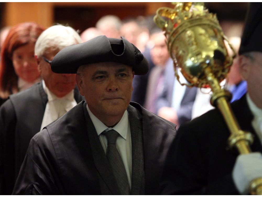 Plecas gets all-party raise, but 'Dr. Heckle' can't hide partisanship ...