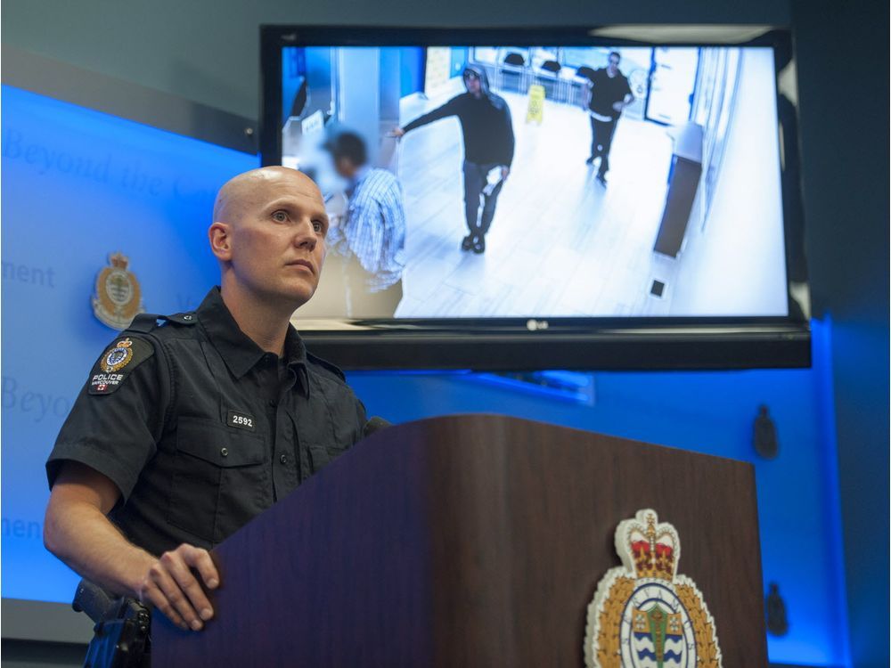 Vancouver police seek men who targeted senior in cash loan robbery ...