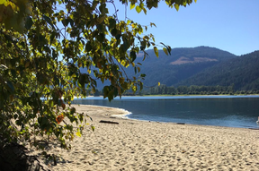 B.C.’s best boating lakes: Grab your paddles or rev the engine ...