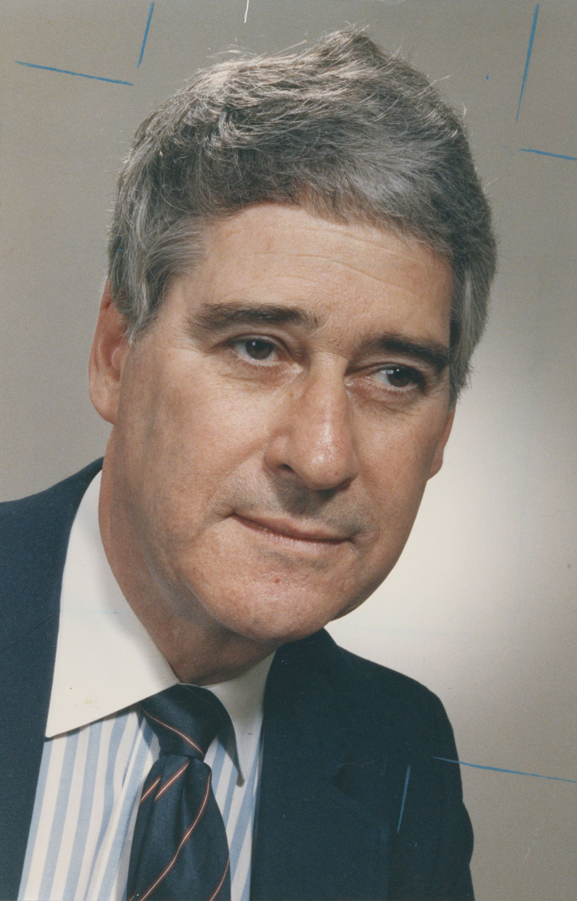 Former Vancouver Sun editor, columnist Alex MacGillivray dies at 87 ...