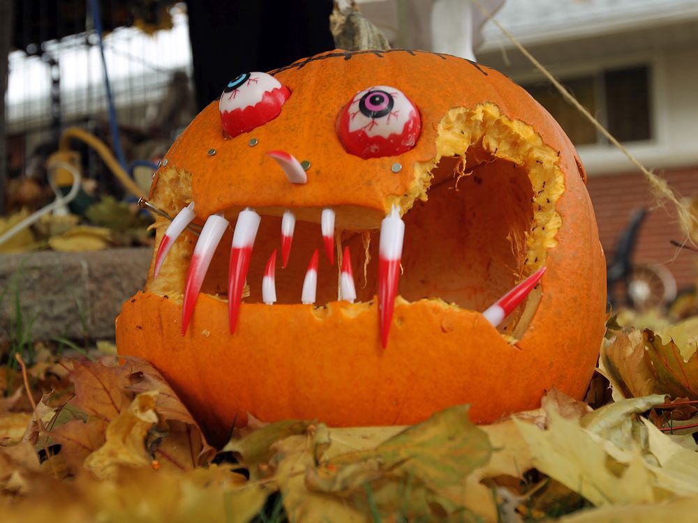 B.C. Mounties investigate needle found in Halloween candy | Vancouver Sun