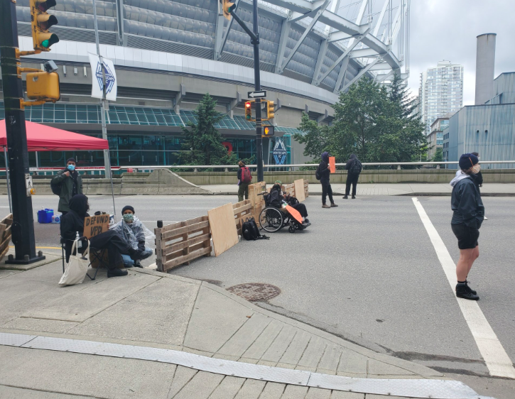 Anti-racism occupation of Vancouver viaducts continues Sunday ...
