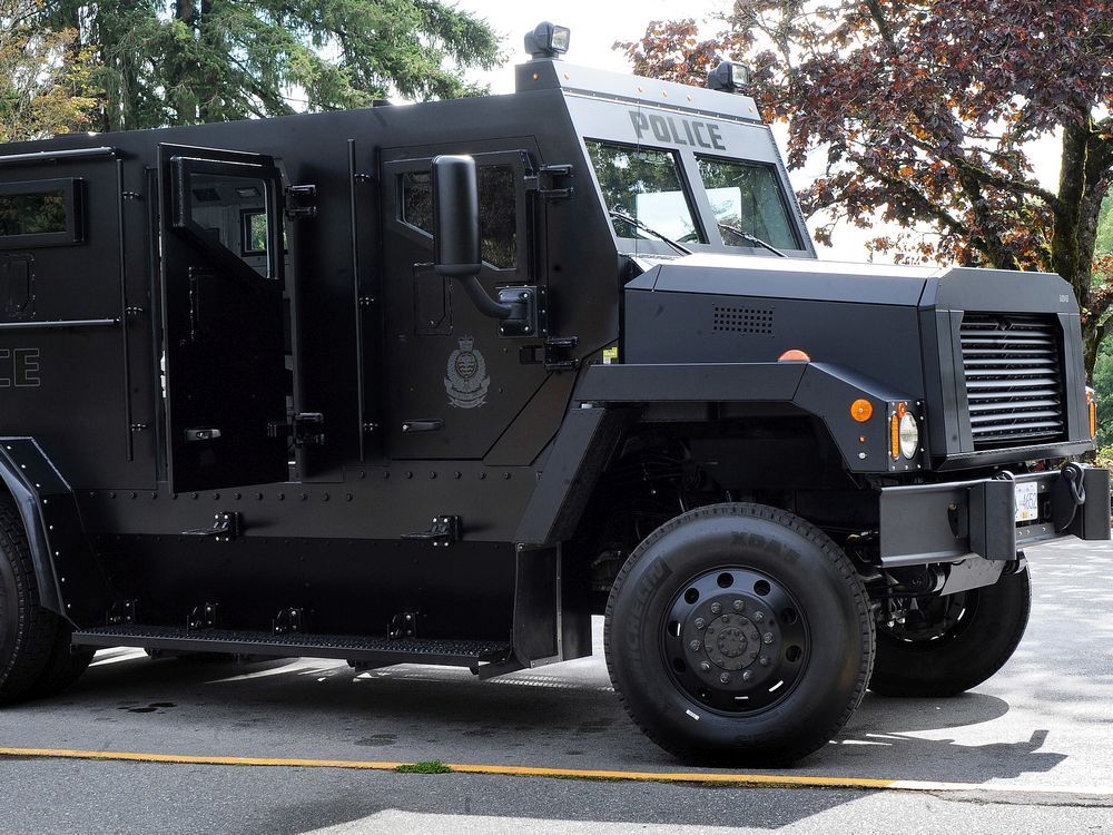 Vancouver police use armoured vehicle to end motorhome standoff ...