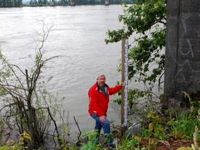 Half of BC's Fraser River dikes would overtop in repeat of 1894 flood ...