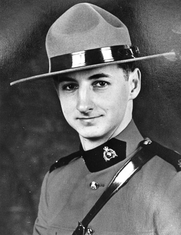 Burnaby RCMP officer killed on duty identified as Const. Shaelyn Yang ...