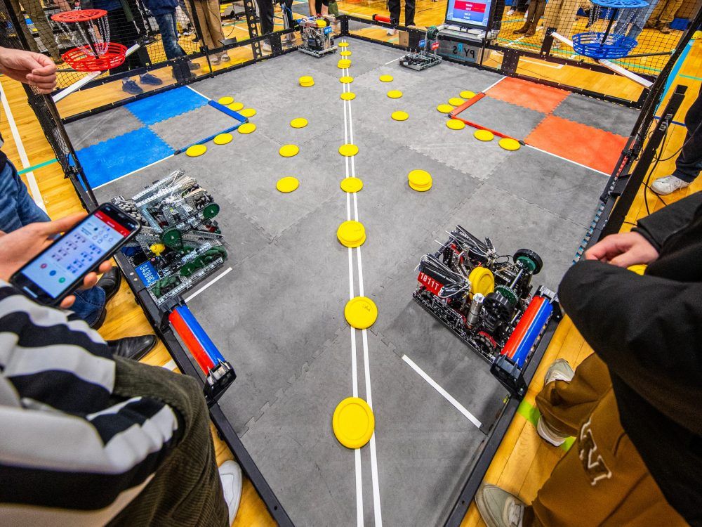 Students take their robots in head-to-head battle at BCIT | Vancouver Sun