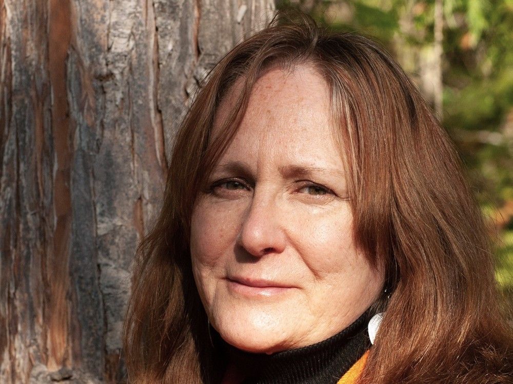 Cover art needs to stand up and stand out in smaller internet form ...