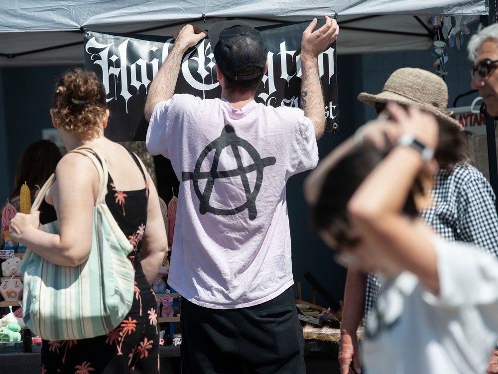 Vancouver mayor Ken Sim shotguns beer at Khatsahlano Street Party ...
