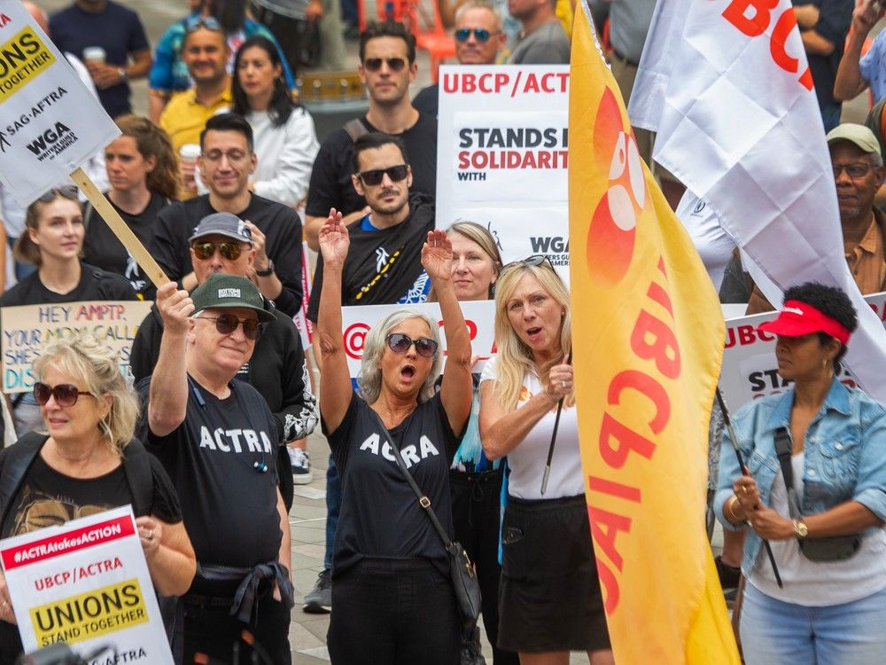 Hollywood North unions gather in Vancouver to show support for strike ...