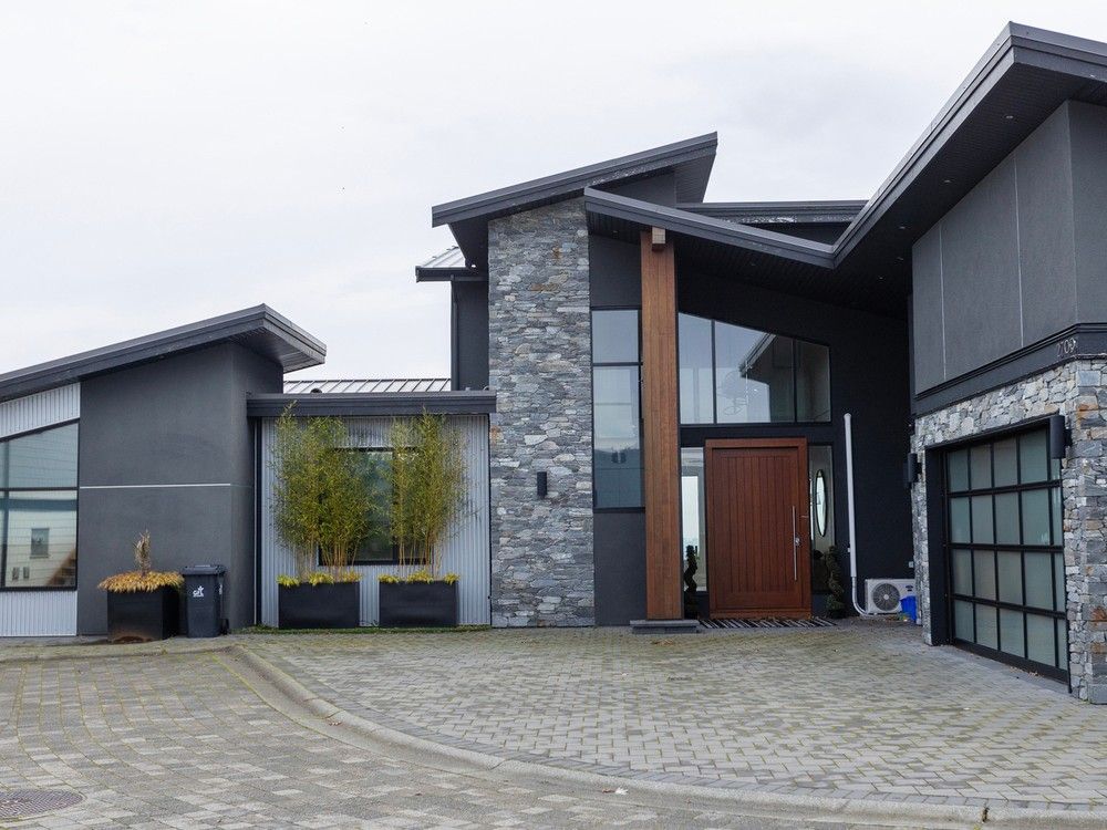 He’s accused of a $300M Ponzi scheme. Who, and where, is Greg Martel ...