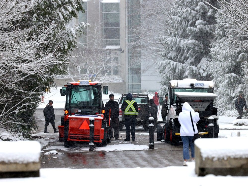 First major snow of the year arriving in much of southern BC ...