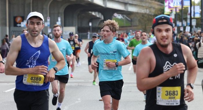 Sun Run celebrates 40th anniversary under blue skies | Vancouver Sun