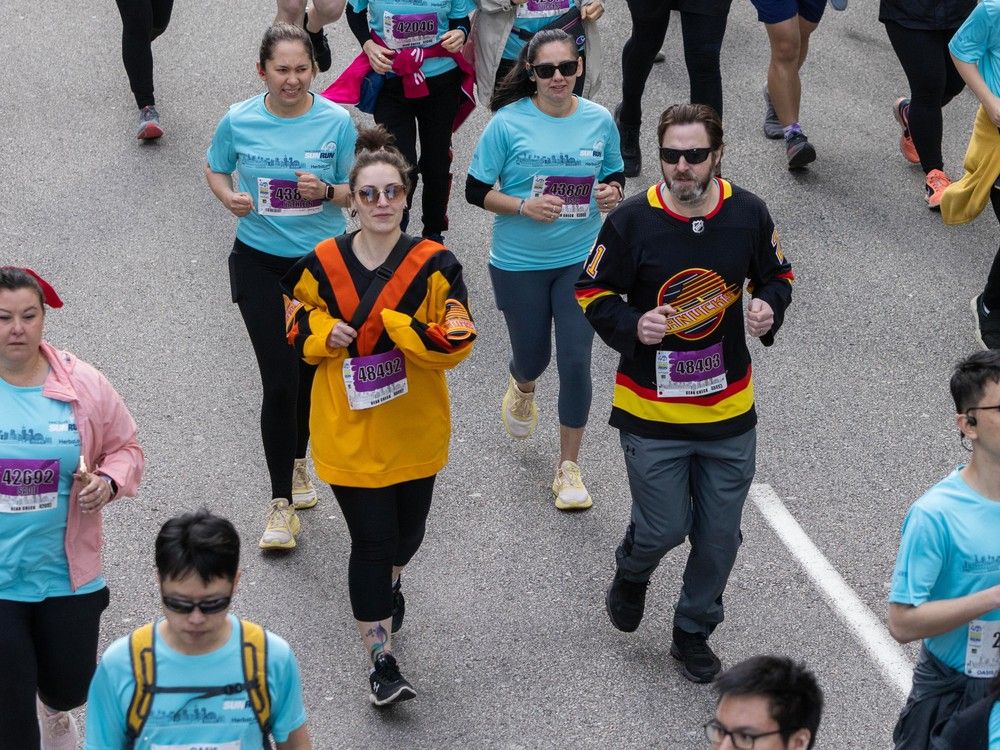 Sun Run celebrates 40th anniversary under blue skies | Vancouver Sun